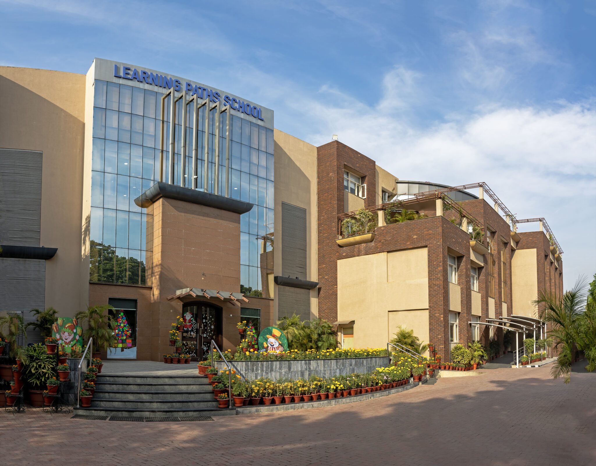 Welcome to LPS – Learning Paths School